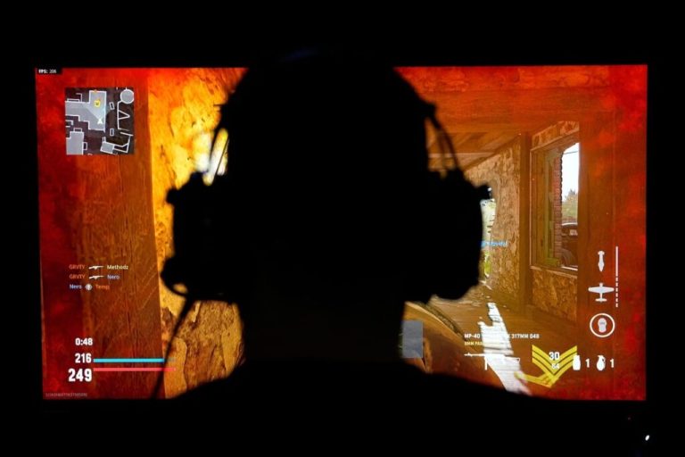 G2, Thieves og FaZe skinner i CoD-kvalifikationer, men spændingen er ...
